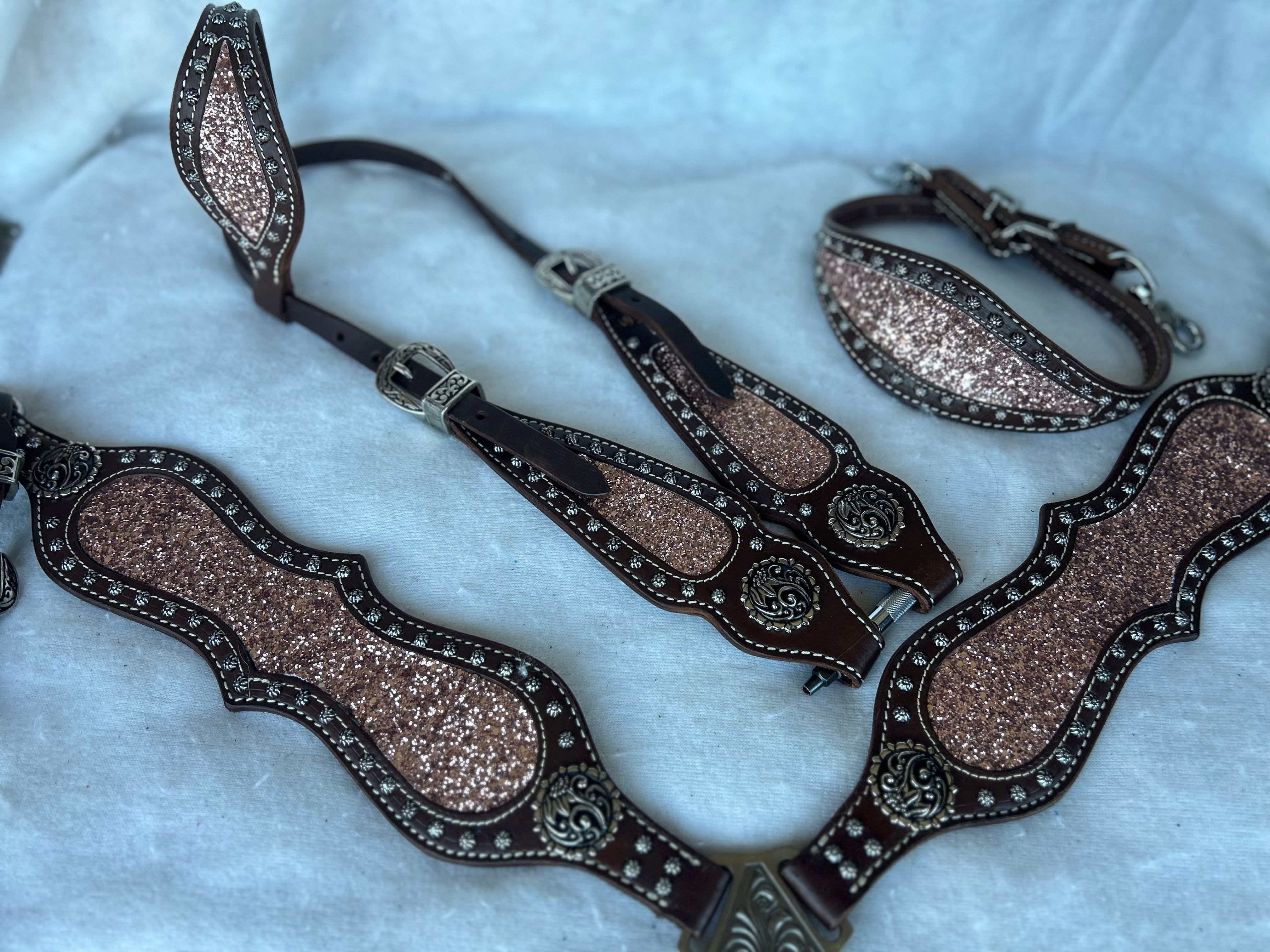 SmarTack Face - Rose Gold Glitter Glam – Rockstar Reins